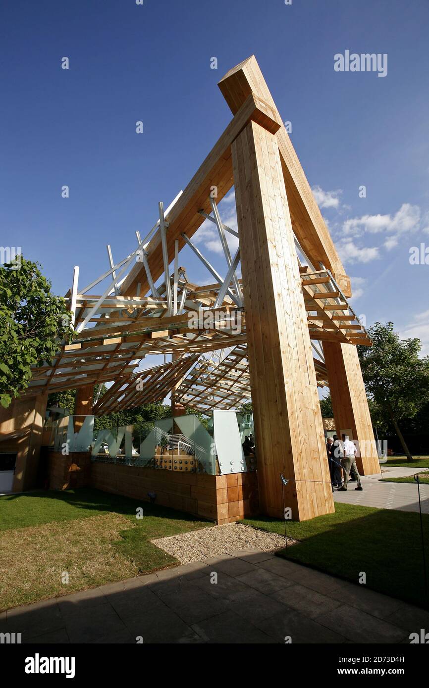 A view of the Serpentine Gallery Summer Pavillion designed by Frank ...