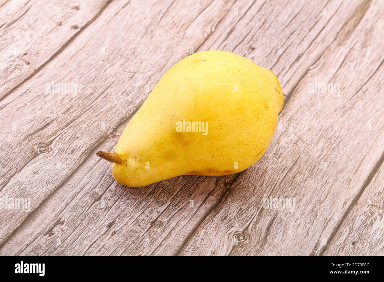 Ripe, tsasty and sweet Yellow Chinese Pear Stock Photo - Alamy