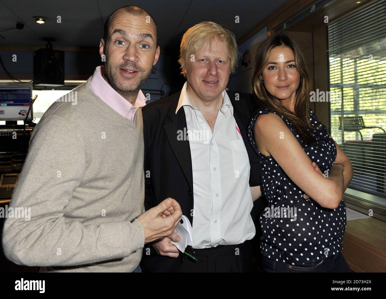 Boris Johnson with Capital Radio DJs Johnny Vaughan and Lisa Snowdon ...