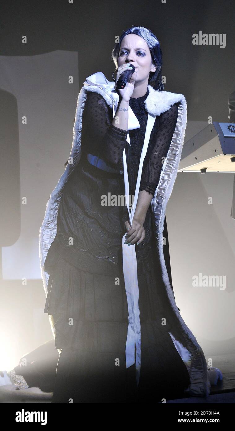 Lily allen in concert london hi-res stock photography and images - Alamy