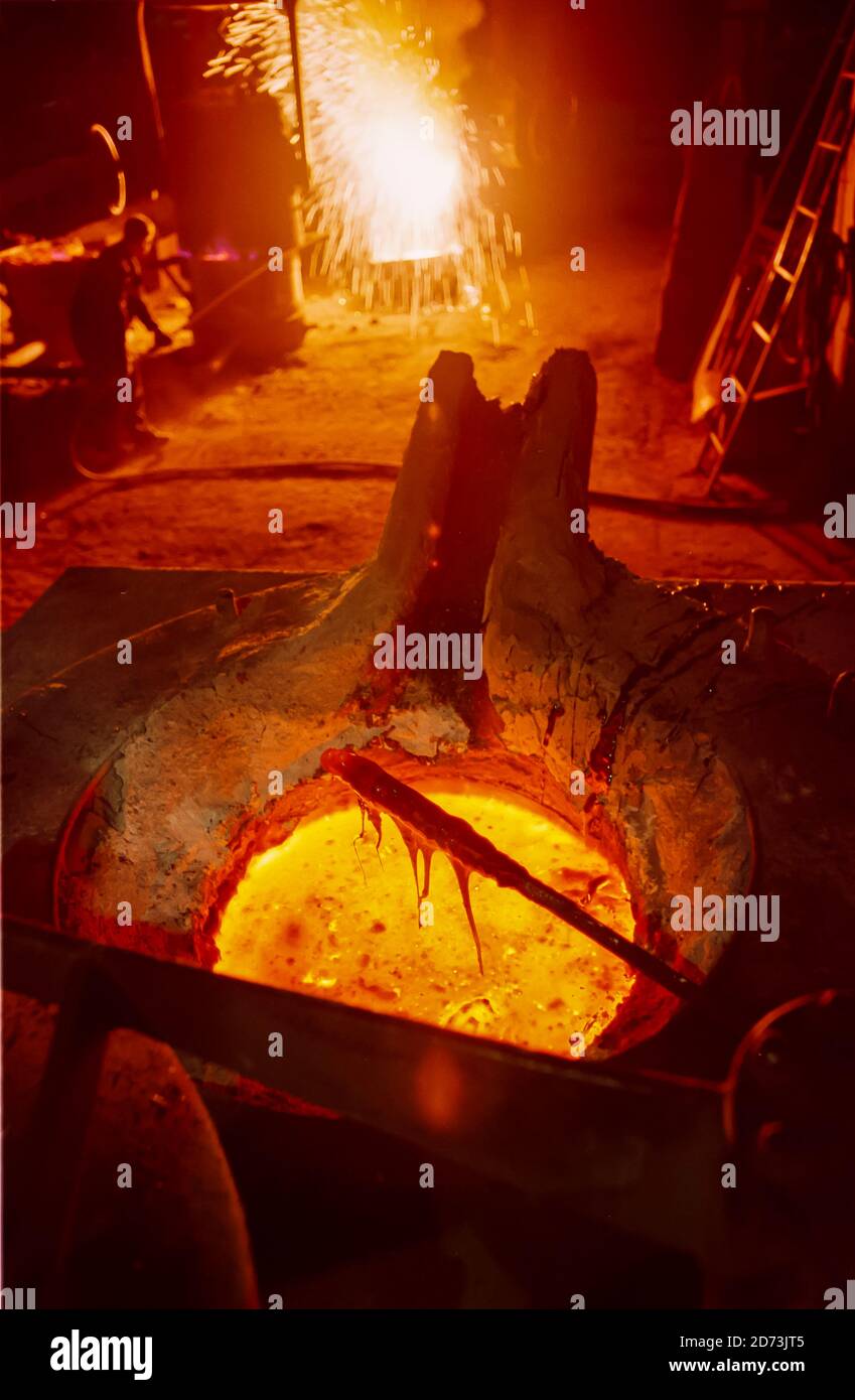 Steel foundry hi-res stock photography and images - Alamy