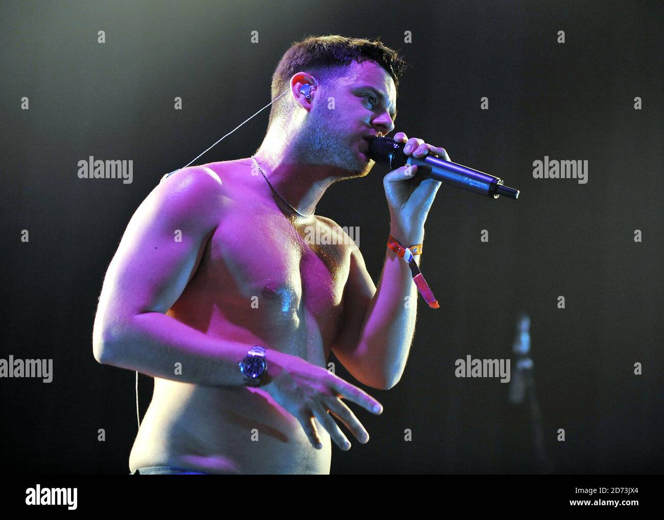 Mike Skinner of the Streets performing live at the 2009 Wireless ...