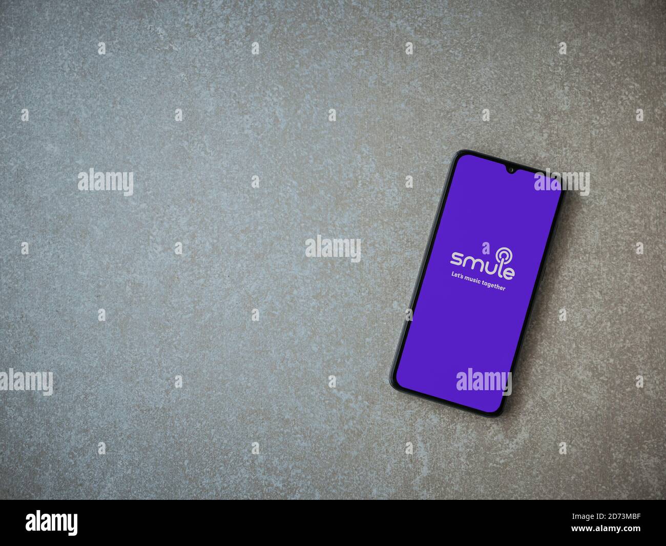 Lod, Israel - July 8, 2020: Smule app launch screen with logo on the ...
