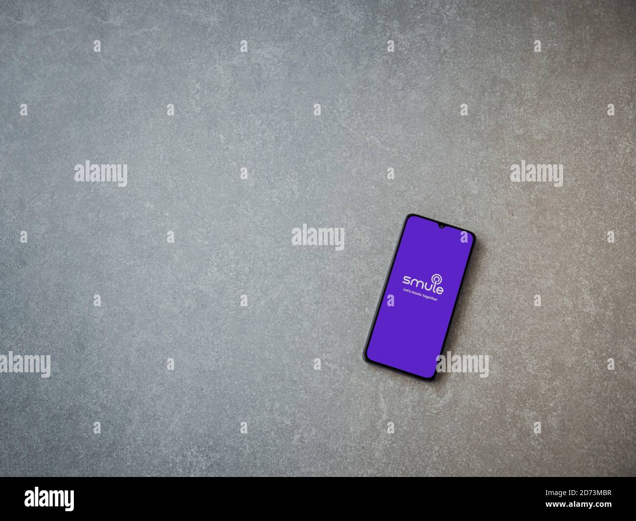 Lod, Israel - July 8, 2020: Smule app launch screen with logo on the ...