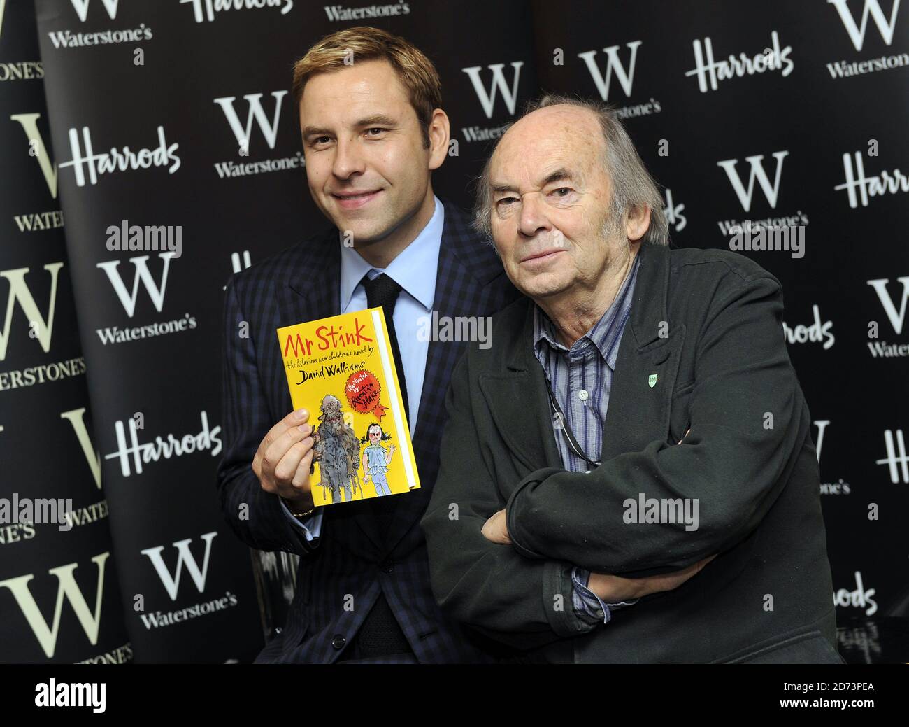 David Walliams (l) and Quentin Blake pose for photographs before ...