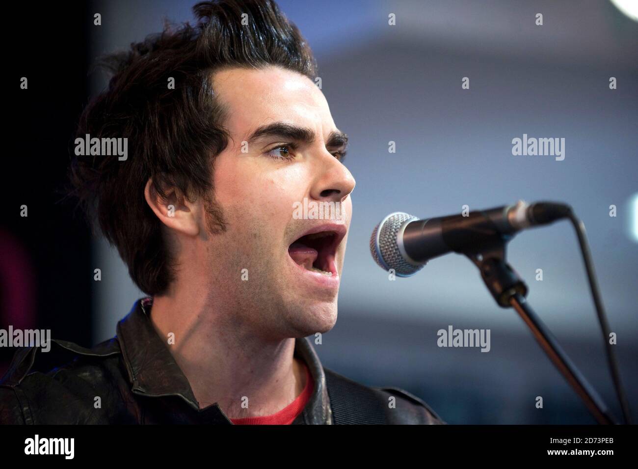 Kelly Jones of the Stereophonics performs live at HMV on Oxford Street ...