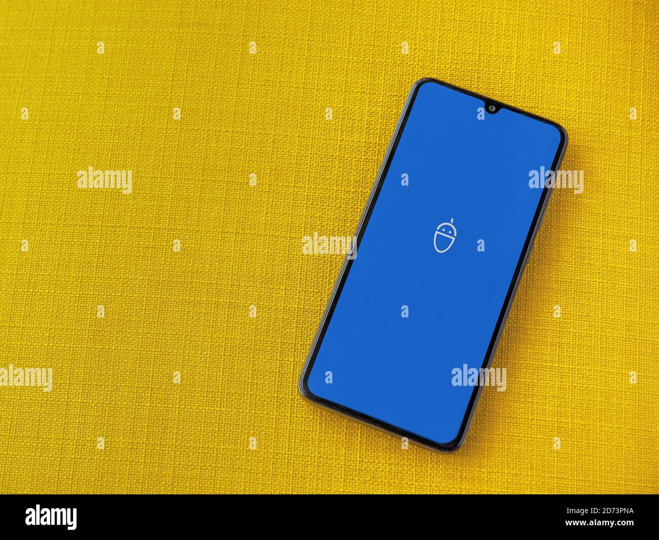 Lod, Israel - July 8, 2020: Robin app launch screen with logo on the ...