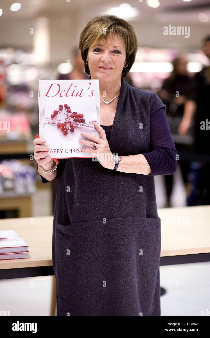Delia smith christmas hi-res stock photography and images - Alamy