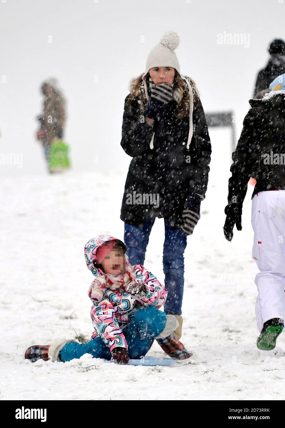 Jamie Oliver's wife, Jools Oliver, and her daughter Daisy go sledging ...