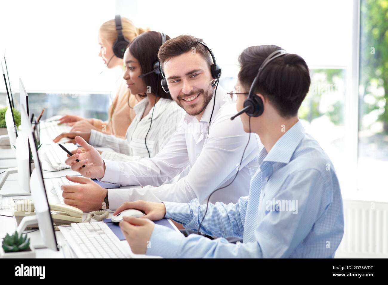 Female technical support agent hi-res stock photography and images - Alamy