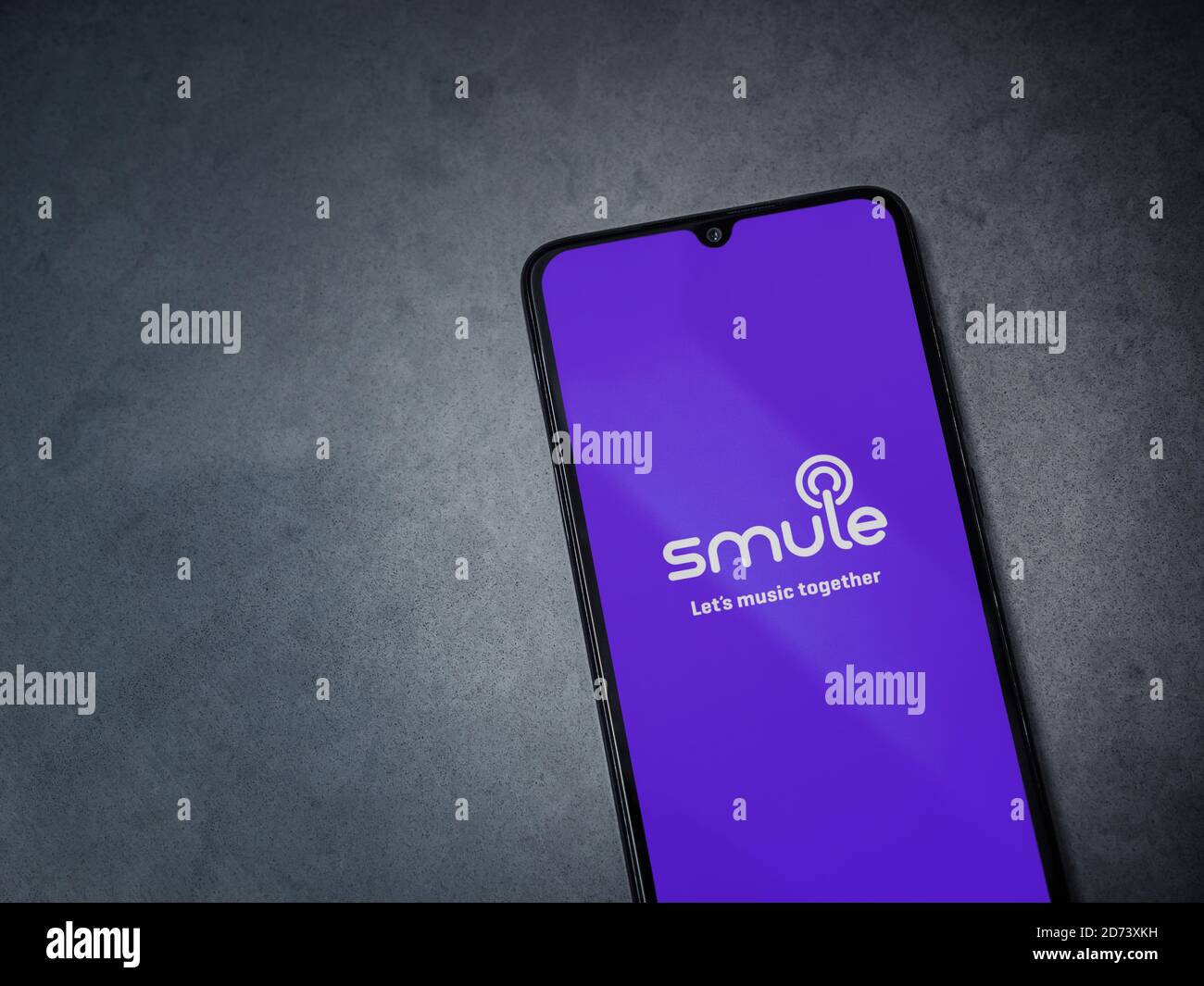 Lod, Israel - July 8, 2020: Smule app launch screen with logo on the ...