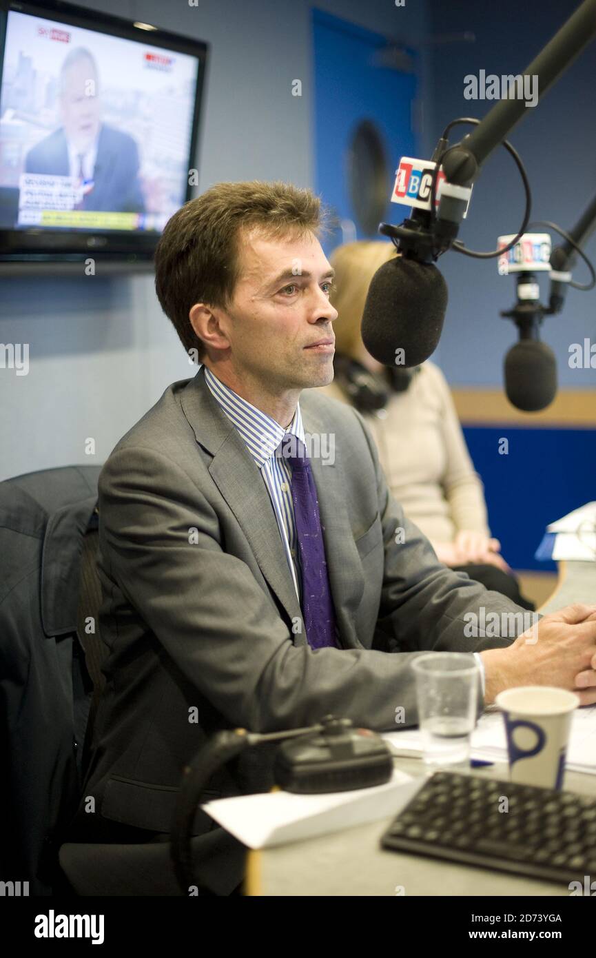 On lbc 97 3 radio hi-res stock photography and images - Alamy