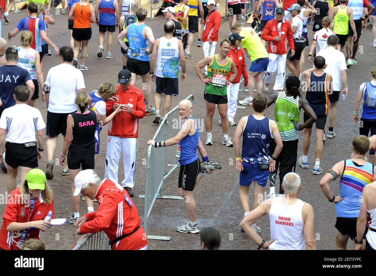 London Marathon Runners In The Mall High Resolution Stock Photography ...
