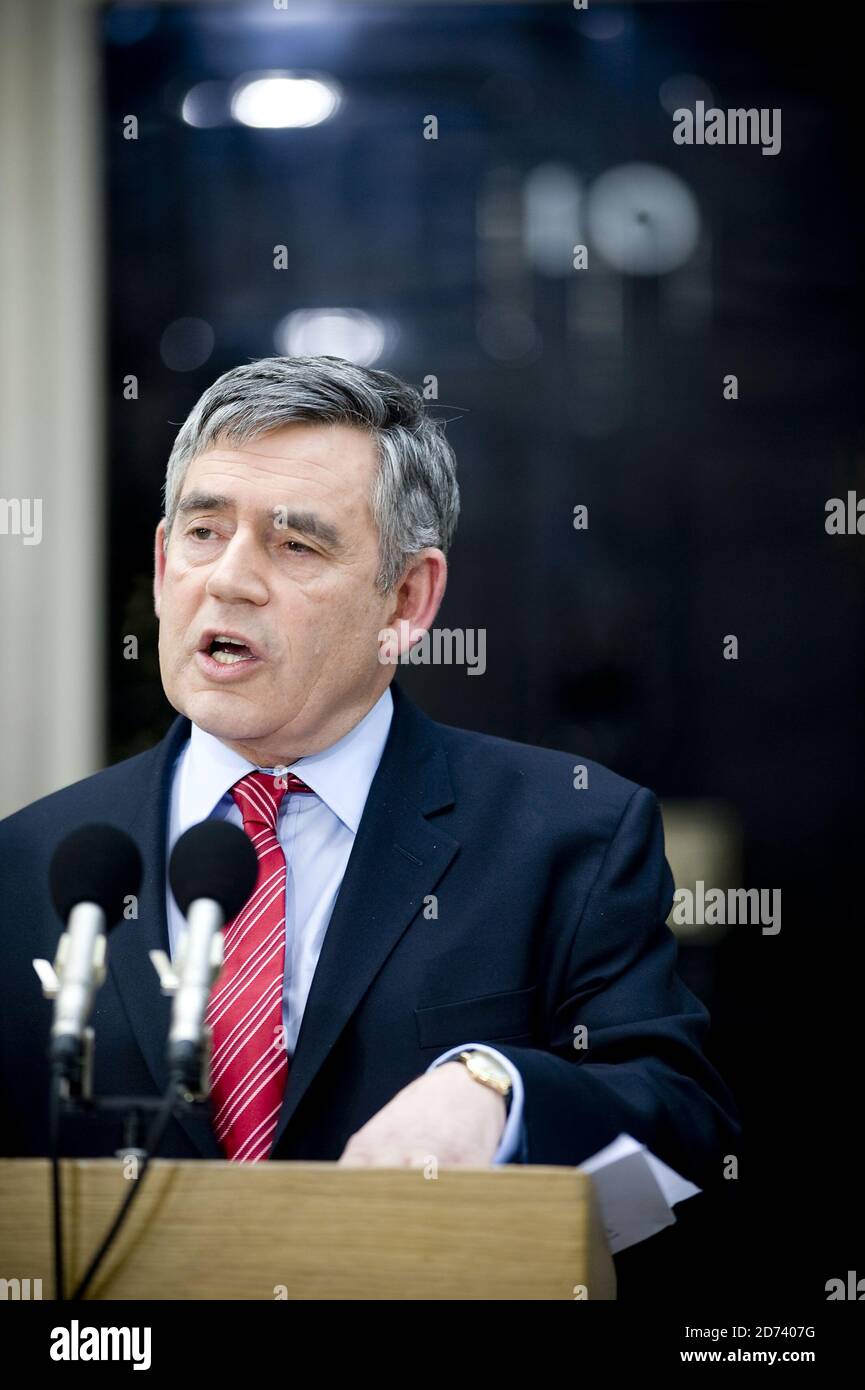 Gordon Brown announces his resignation outside Number 10 Downing Street ...