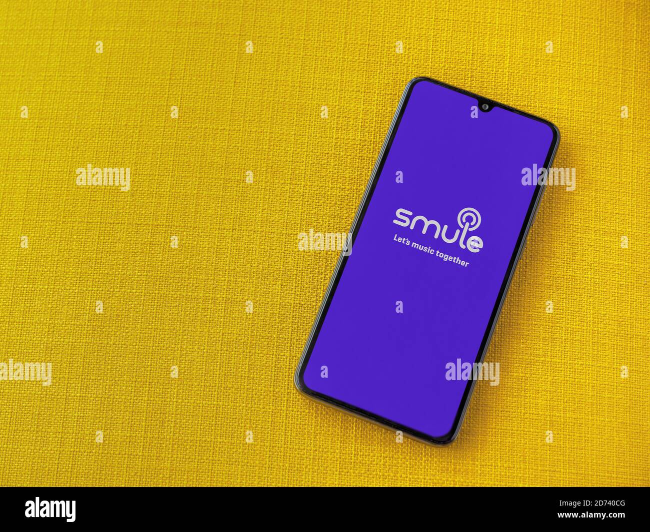 Lod, Israel - July 8, 2020: Smule app launch screen with logo on the ... Lod, Israel - July 8, 2020: Smule app launch screen with logo on the ...