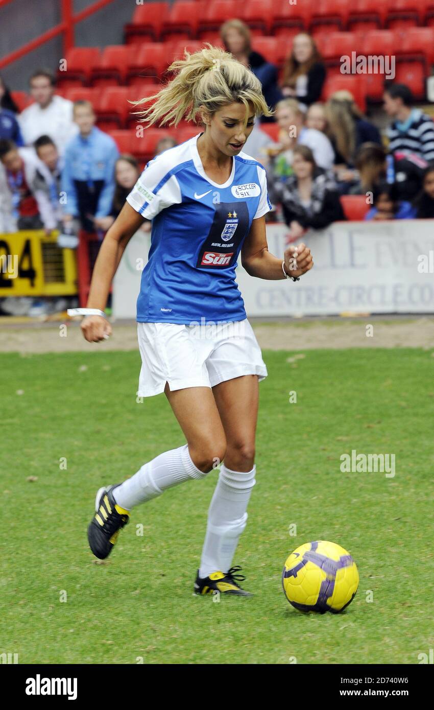 Celebrity soccer six hi-res stock photography and images - Alamy