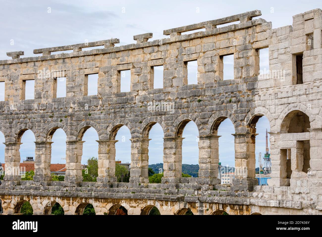 Details of arches and pillars in the exterior walls of the iconic ...
