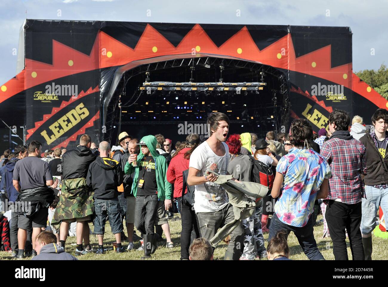 The crowd at the main stage watch Limp Bizkit during the second day of ...