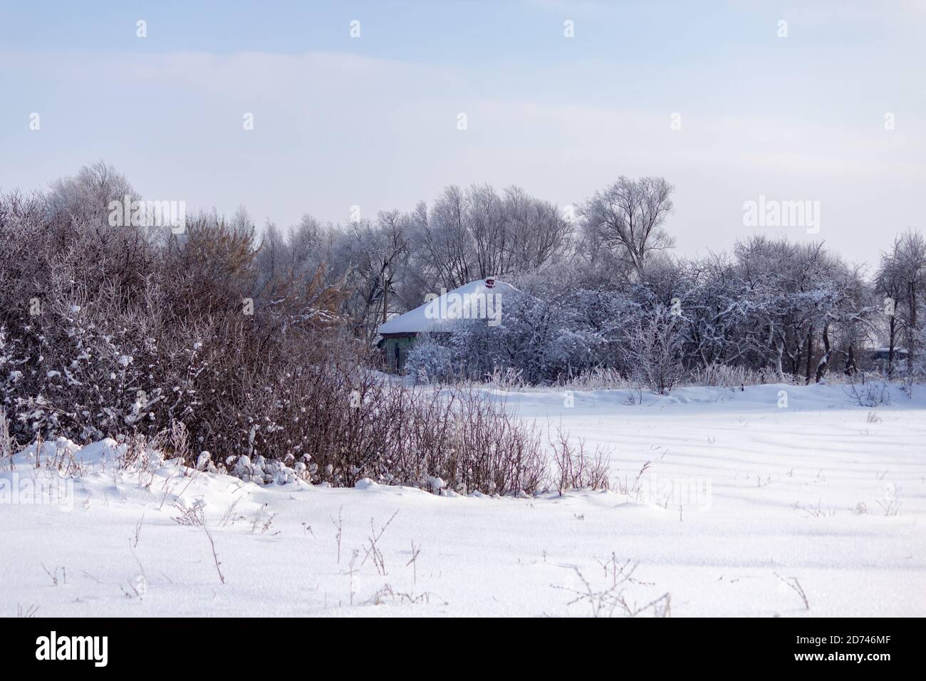 old house in the snow Stock Photo - Alamy