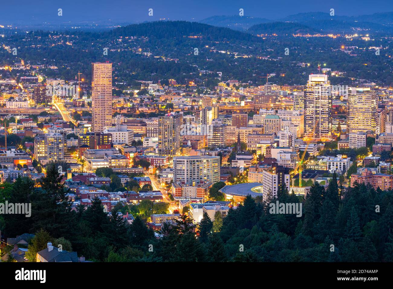 Portland, Oregon, USA downtown cityscape at twilight Stock Photo - Alamy