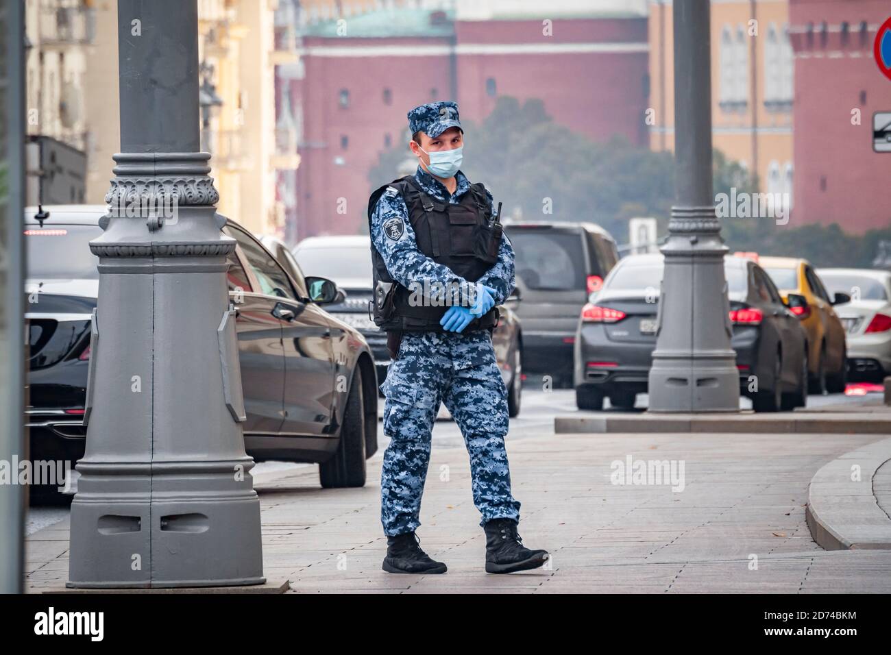 Russia, Moscow. Policeman on patrol Stock Photo - Alamy