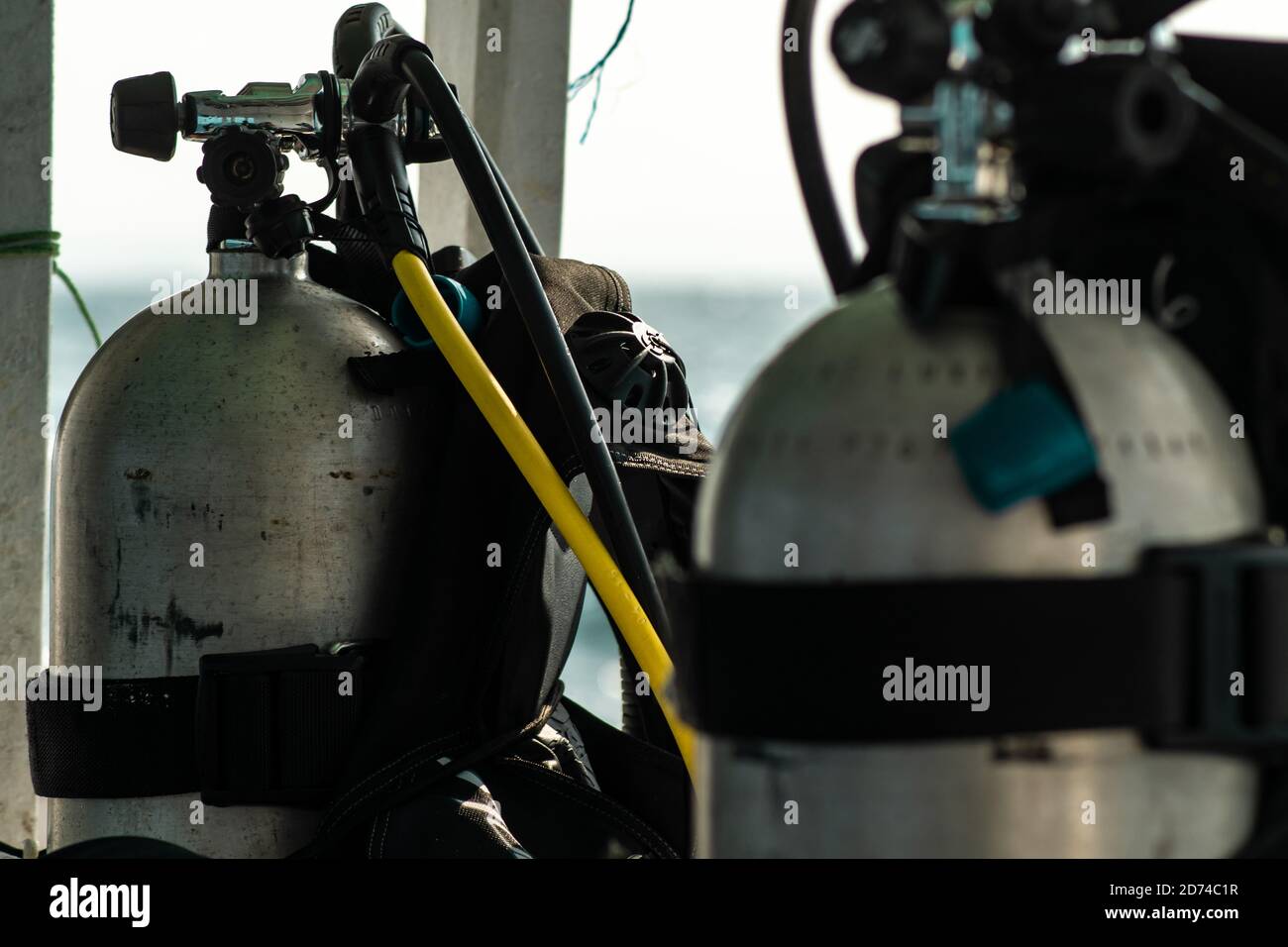 Oxygen tanks hi-res stock photography and images - Alamy