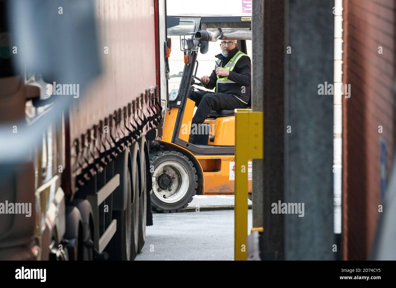 Lorry driver uk coronavirus hi-res stock photography and images - Alamy