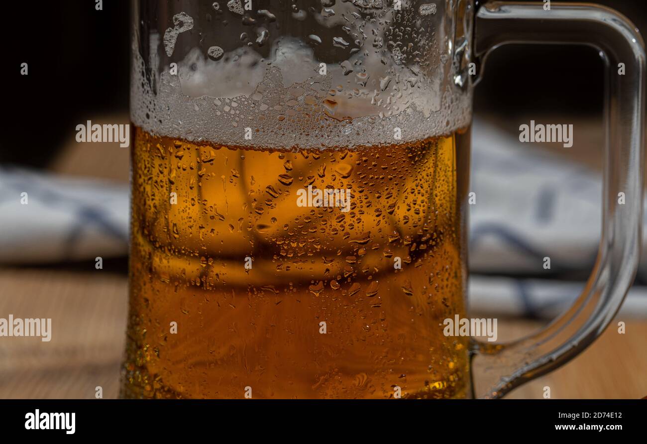 A glass of cold beer Stock Photo - Alamy