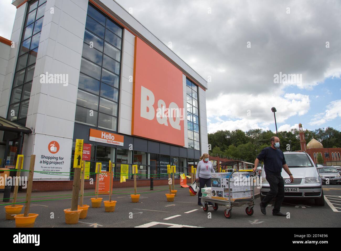 Mayfields Retail Park, Redditch Stock Photo - Alamy
