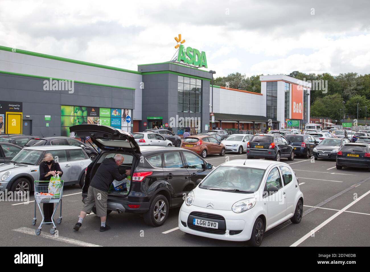 Mayfields Retail Park, Redditch Stock Photo - Alamy