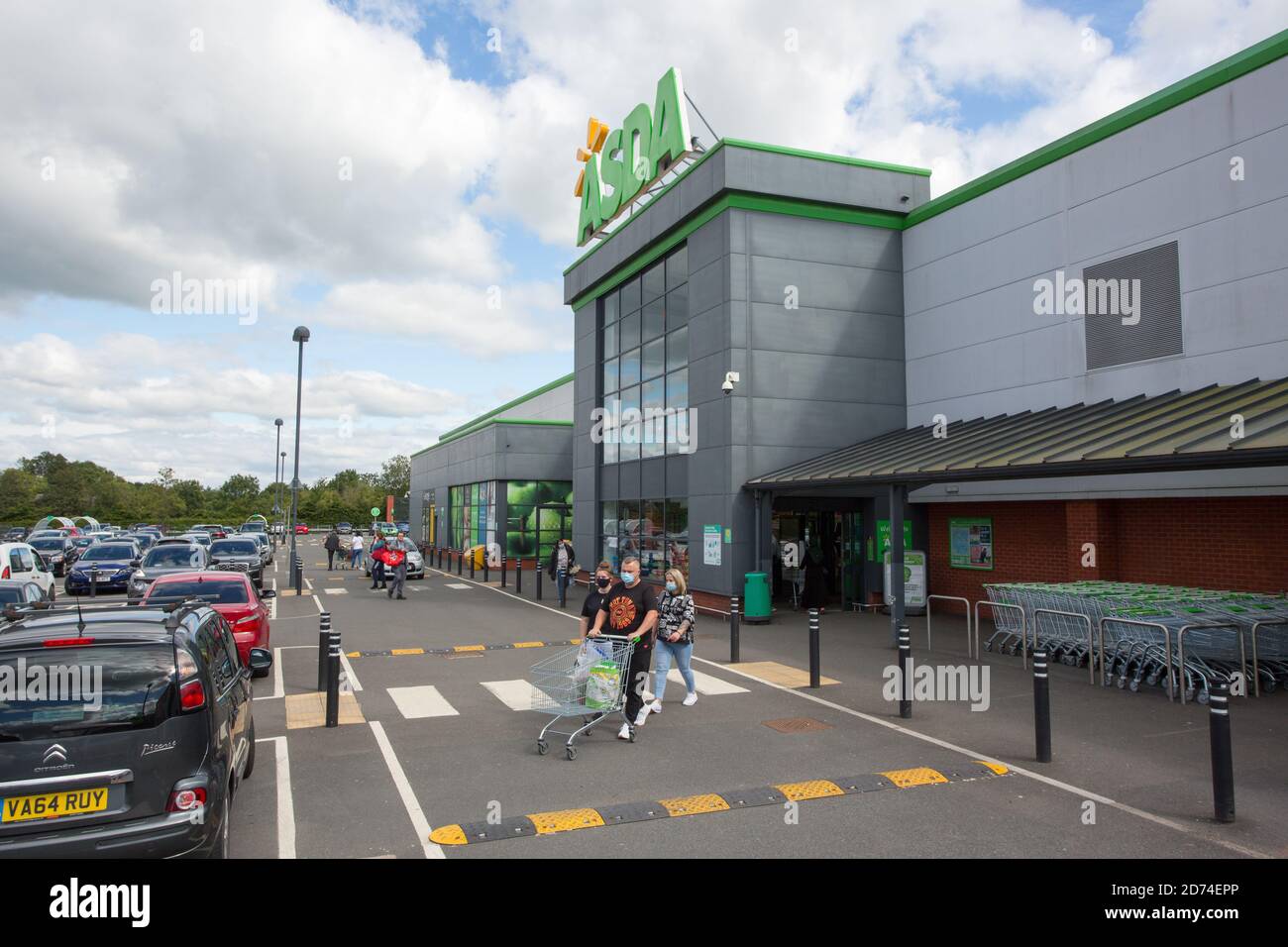 Mayfields Retail Park, Redditch Stock Photo - Alamy