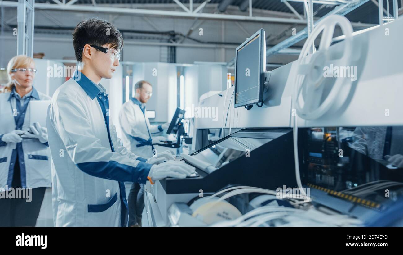 Pick and place machine circuit hi-res stock photography and images - Alamy