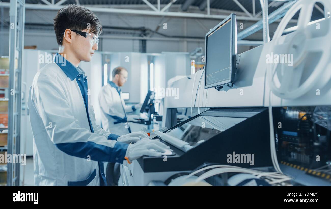 Computer programing hi-res stock photography and images - Alamy