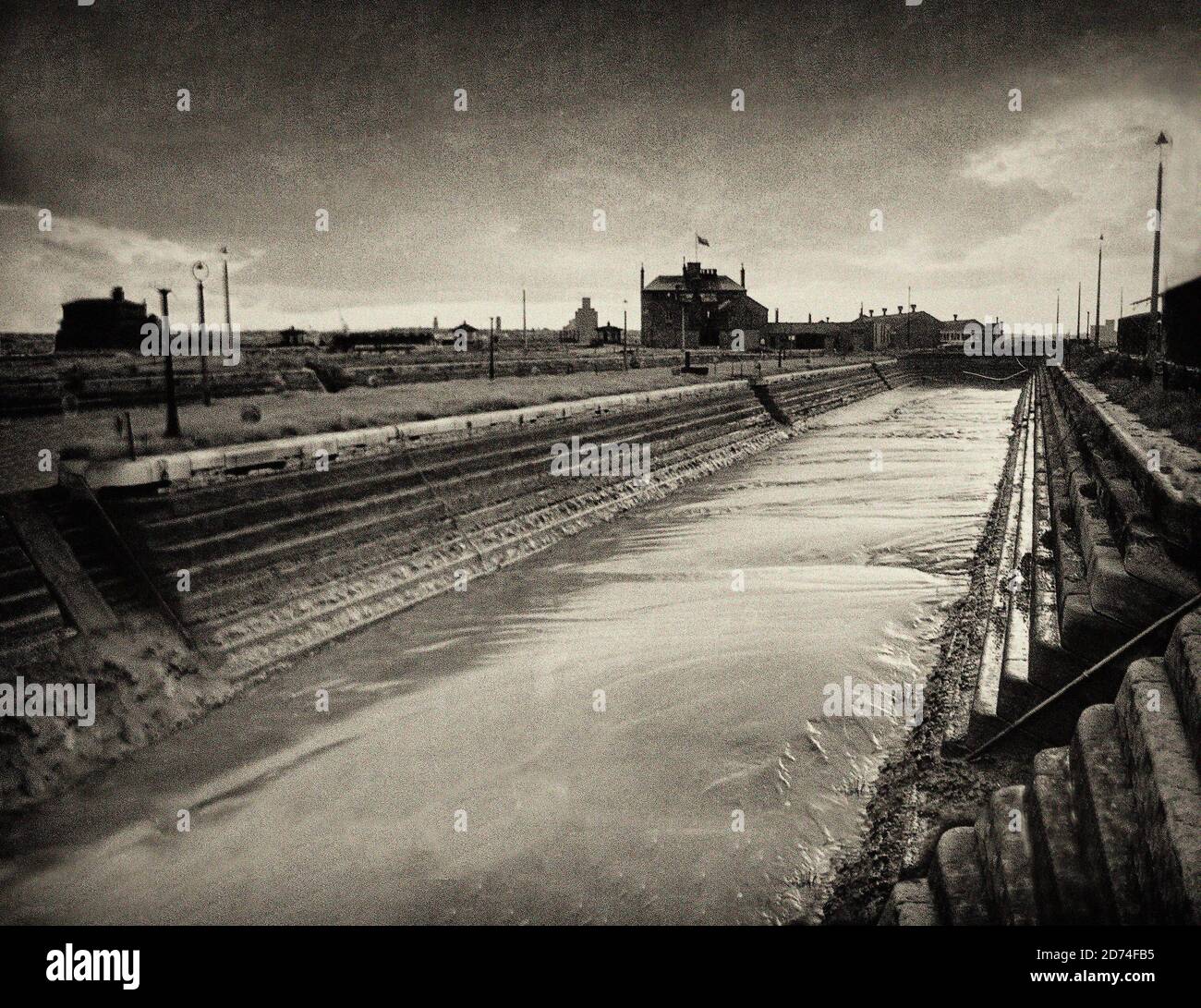 Liverpool docks 19th century hi-res stock photography and images - Alamy