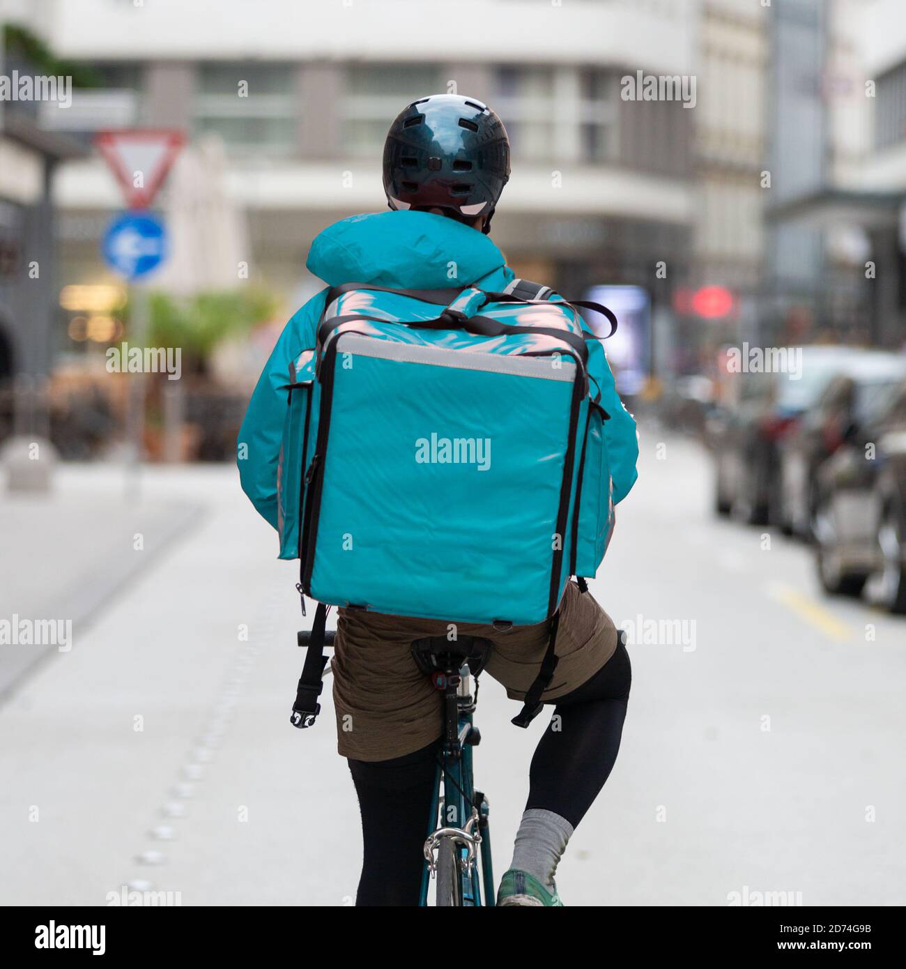 Courier guy delivering food hi-res stock photography and images - Alamy