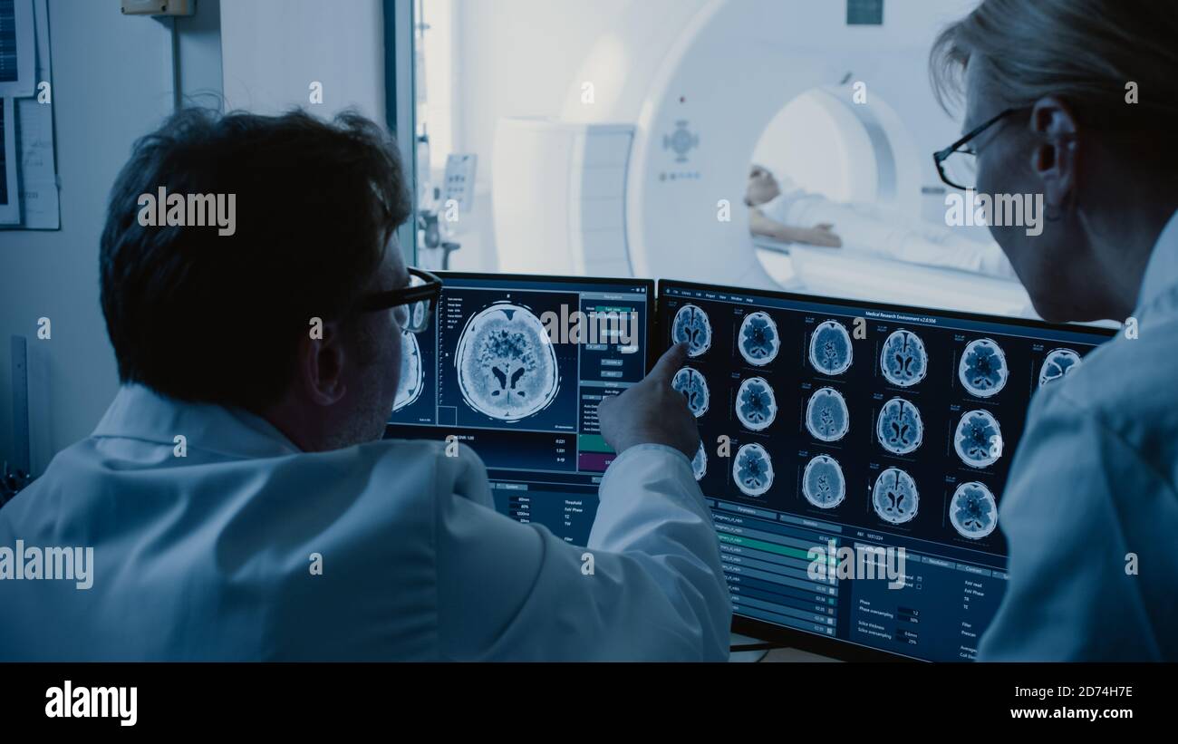 Doctor watching patient control room hi-res stock photography and ...