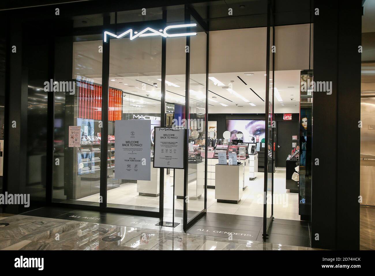MAC logo and store seen in Hudson Yards Stock Photo - Alamy