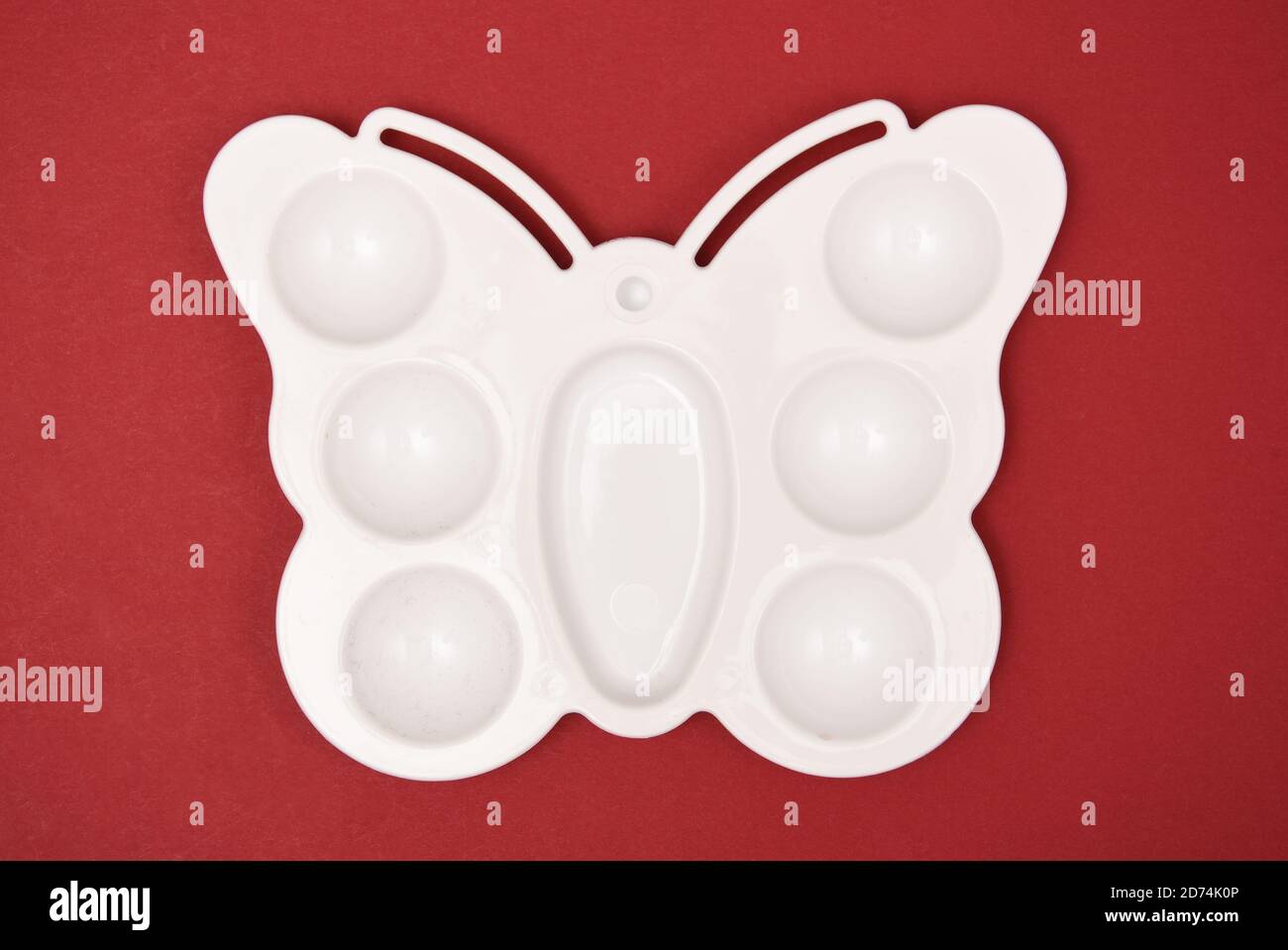 Plastic pallet hi-res stock photography and images - Alamy