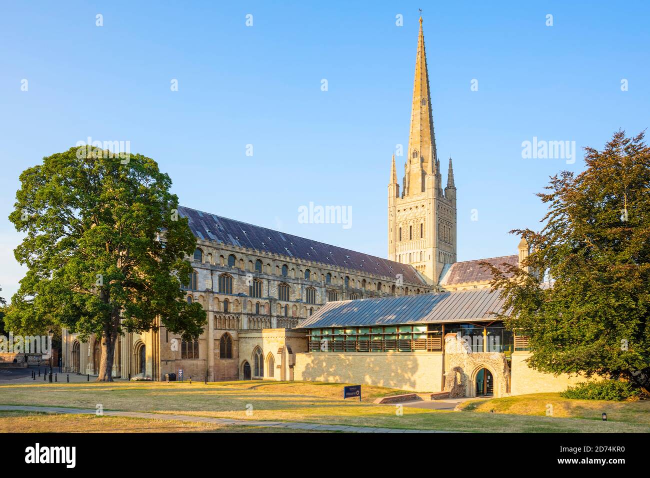Summer refectory hi-res stock photography and images - Alamy