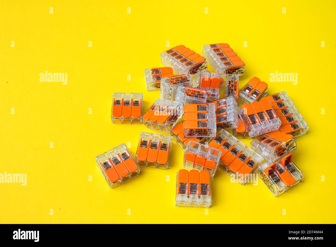 Solder connector hi-res stock photography and images - Alamy