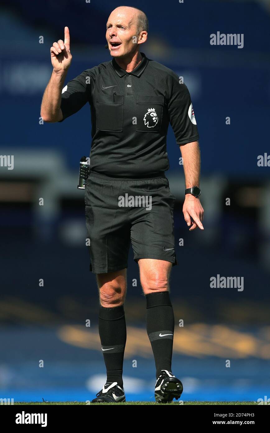 Referee Mike Dean during the Premier League match at Goodison Park ...