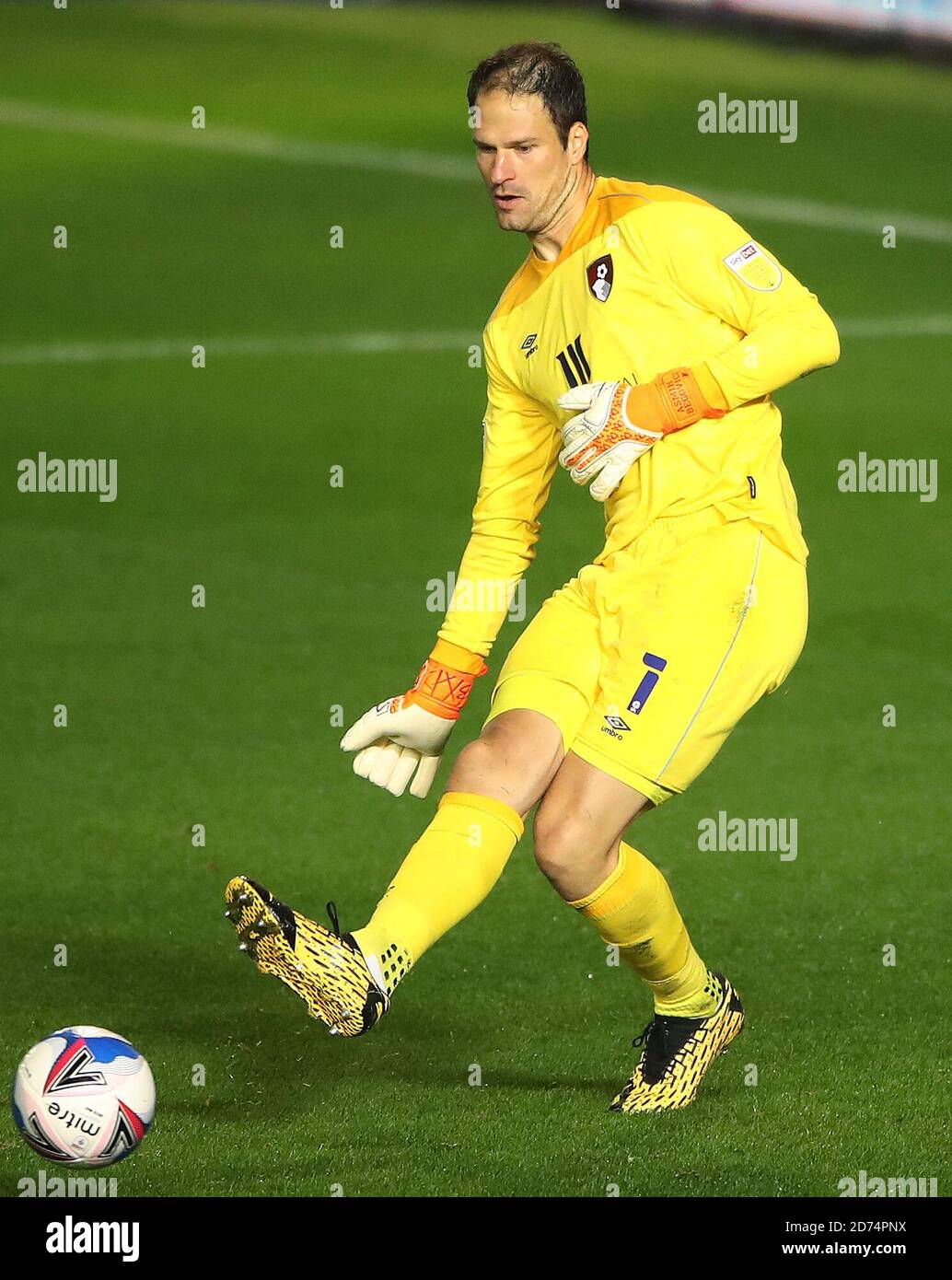 Asmir begovic trophy hi-res stock photography and images - Alamy
