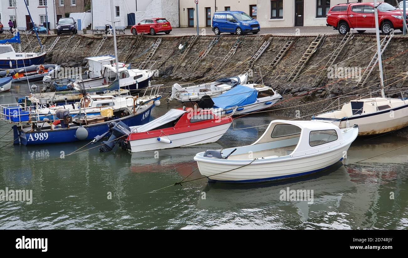 Stonehaven fishing village hi-res stock photography and images - Alamy
