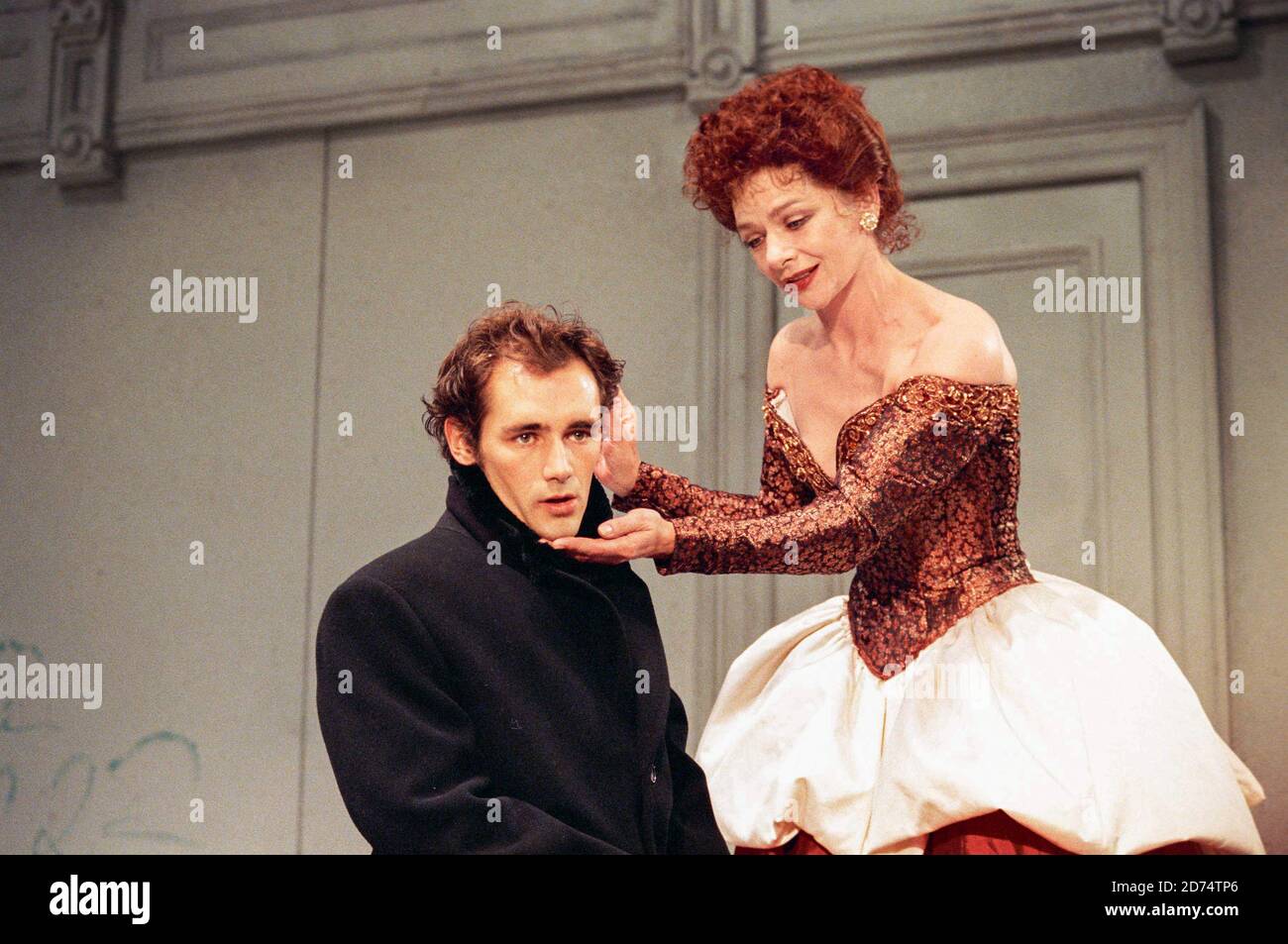 Mark Rylance (Hamlet), Elizabeth Bell (Gertrude) in HAMLET by ...