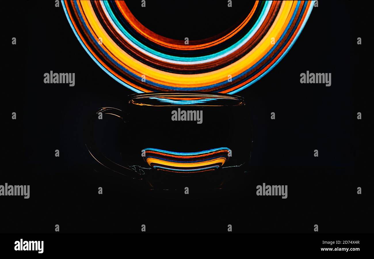 Refraction of light water glass hi-res stock photography and images - Alamy