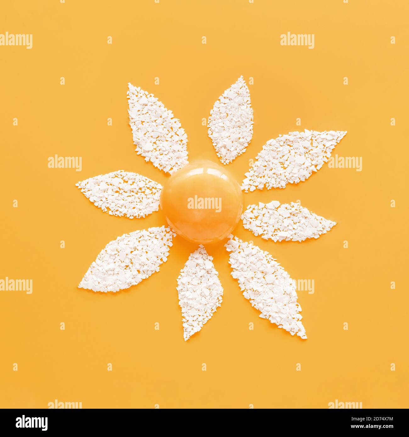 Egg yolk yellow flower hi-res stock photography and images - Alamy