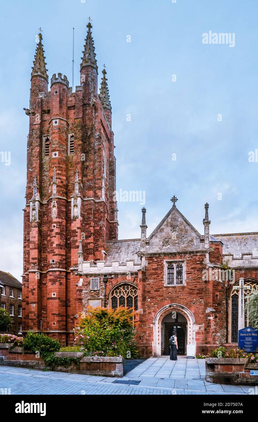 Church totnes devon uk hi-res stock photography and images - Alamy