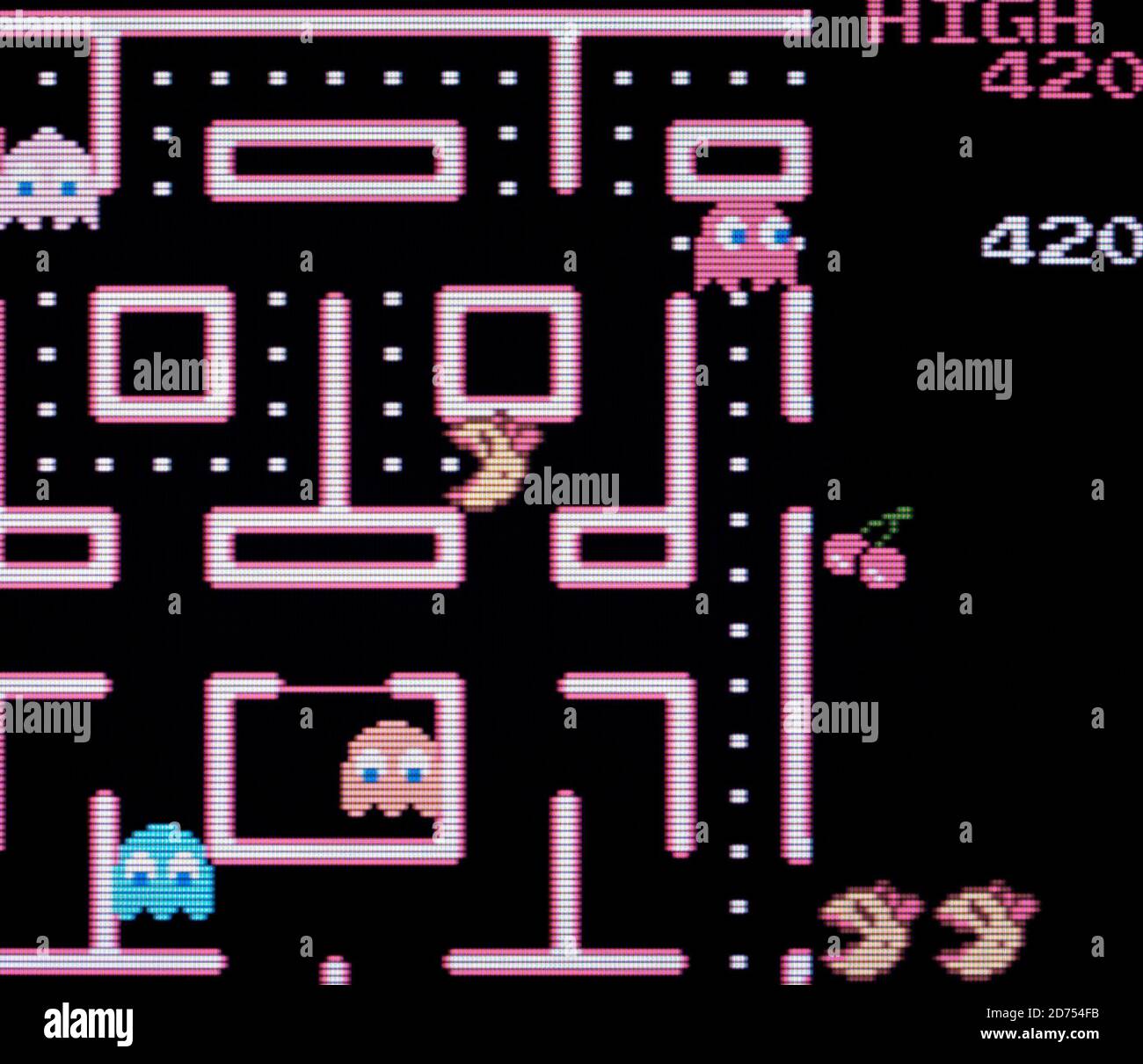 Ms pacman game hi-res stock photography and images - Alamy
