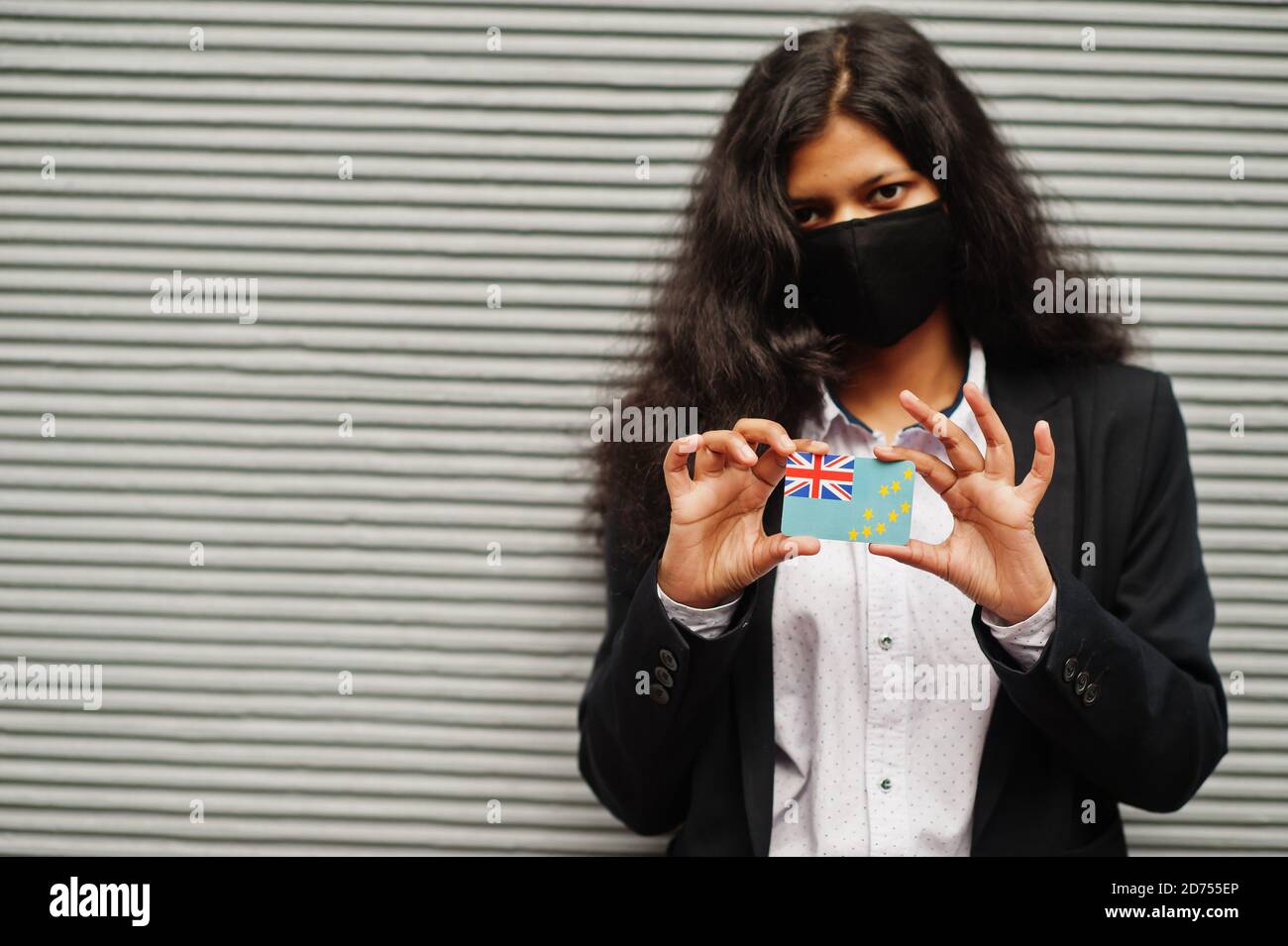 Tuvalu woman hi-res stock photography and images - Alamy