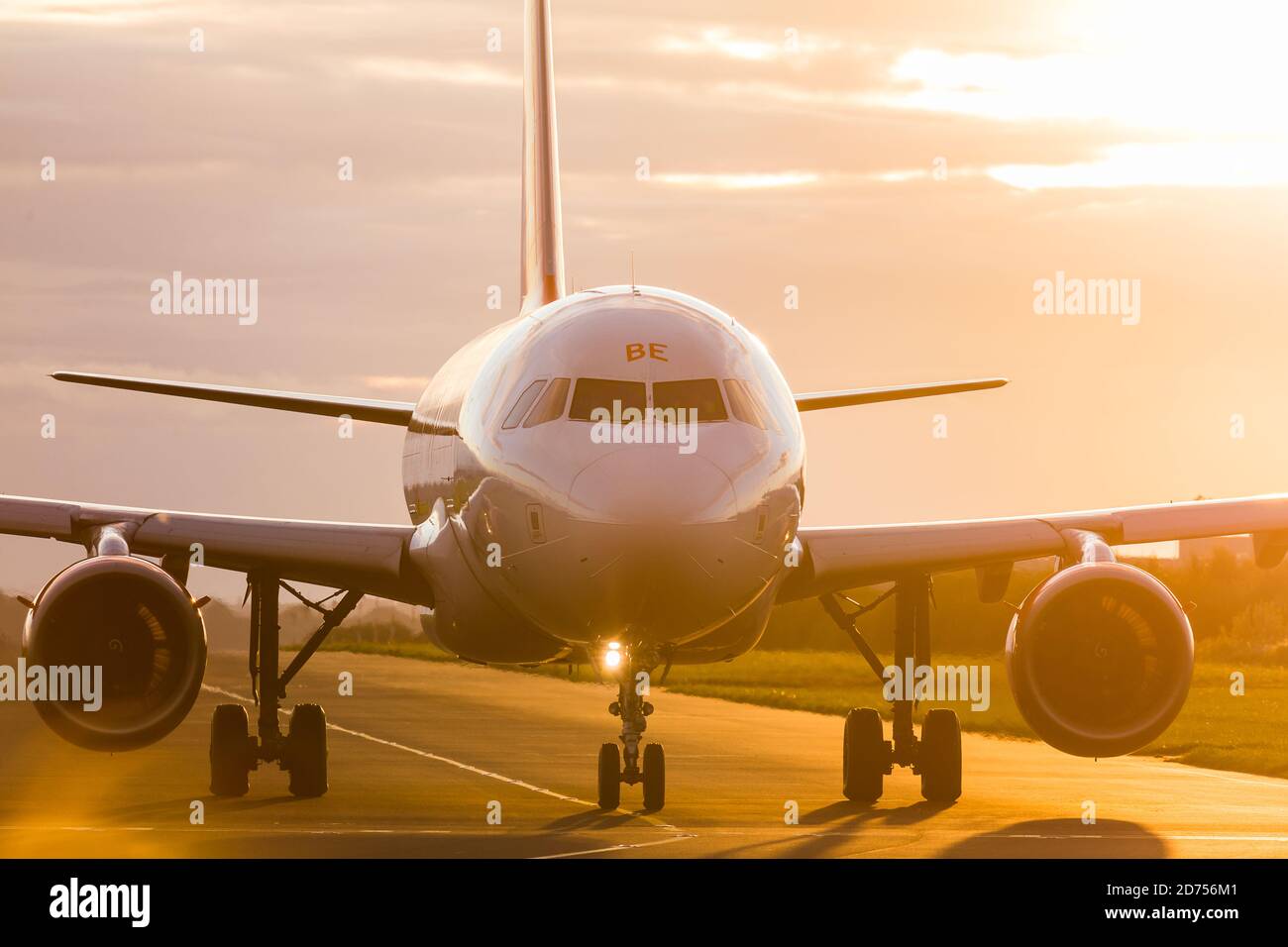 Liverpool airport sunset hi-res stock photography and images - Alamy